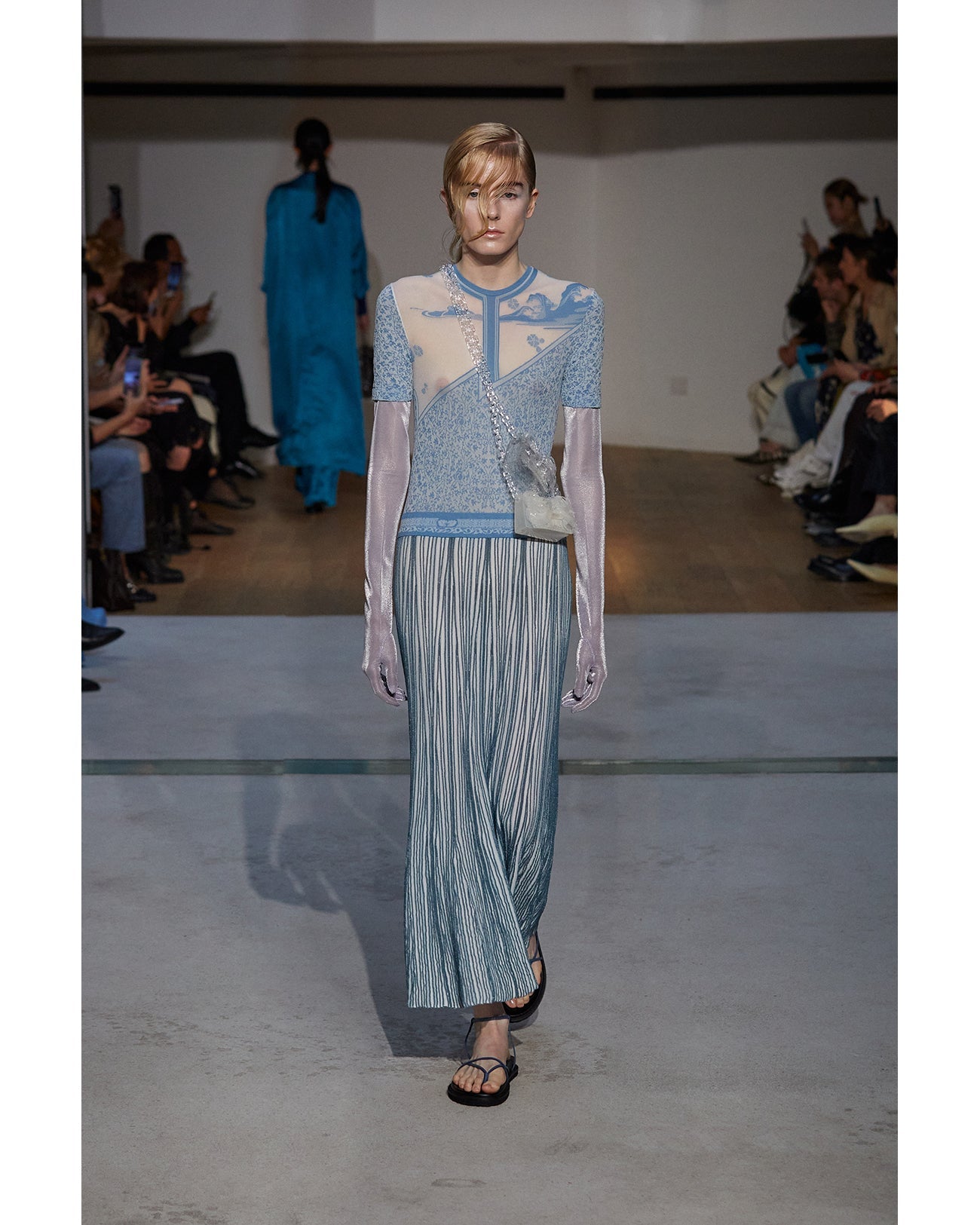 Transparent Sculptural Micro Chain Bag - clear - Mame Kurogouchi